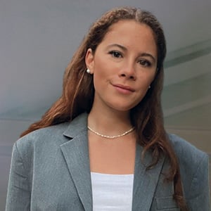 Alina Hofer – Professional investor